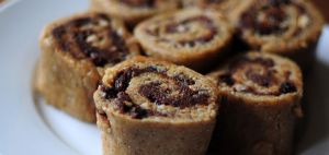 Raw Cinnamon Buns To Satisfy Your Sweet Tooth